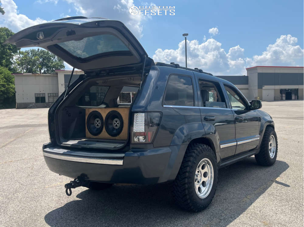 2007 Jeep Grand Cherokee with 17x9 -6 Pro Comp 69 and 265/70R17 Atturo ...