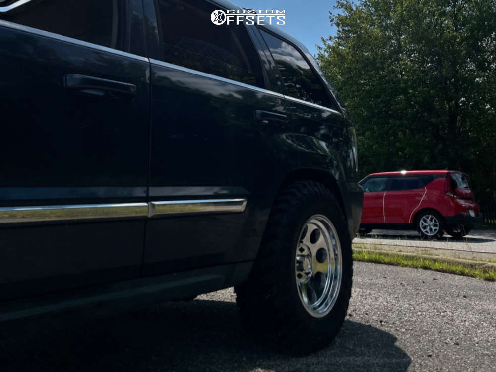 2007 Jeep Grand Cherokee with 17x9 -6 Pro Comp 69 and 265/70R17 Atturo ...