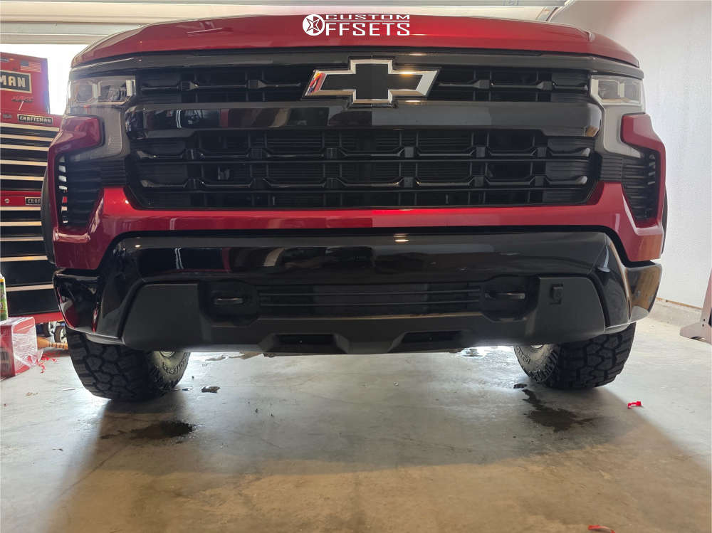 2023 Chevrolet Silverado 1500 with 17x8.5 0 Method Mr305 and 285/70R17 ...