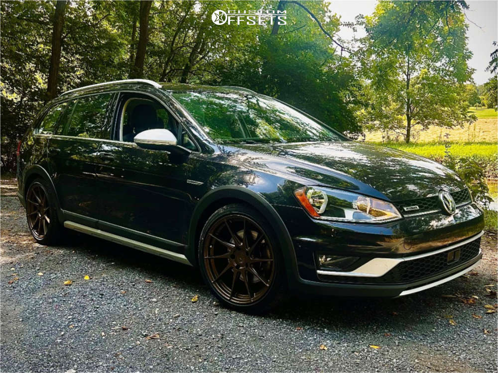 2017 Volkswagen Golf Alltrack with 18x8.5 35 Aodhan Ah09 and 225/40R18 ...