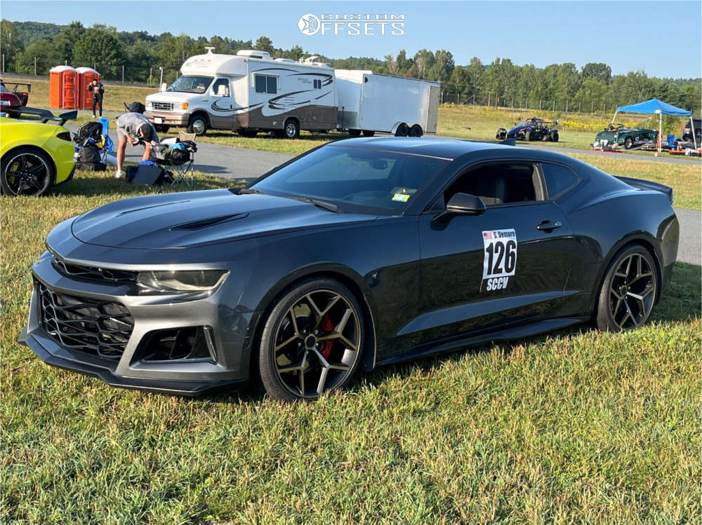 2018 Chevrolet Camaro with 20x10 23 OE Performance 126 and 285/30R20 ...