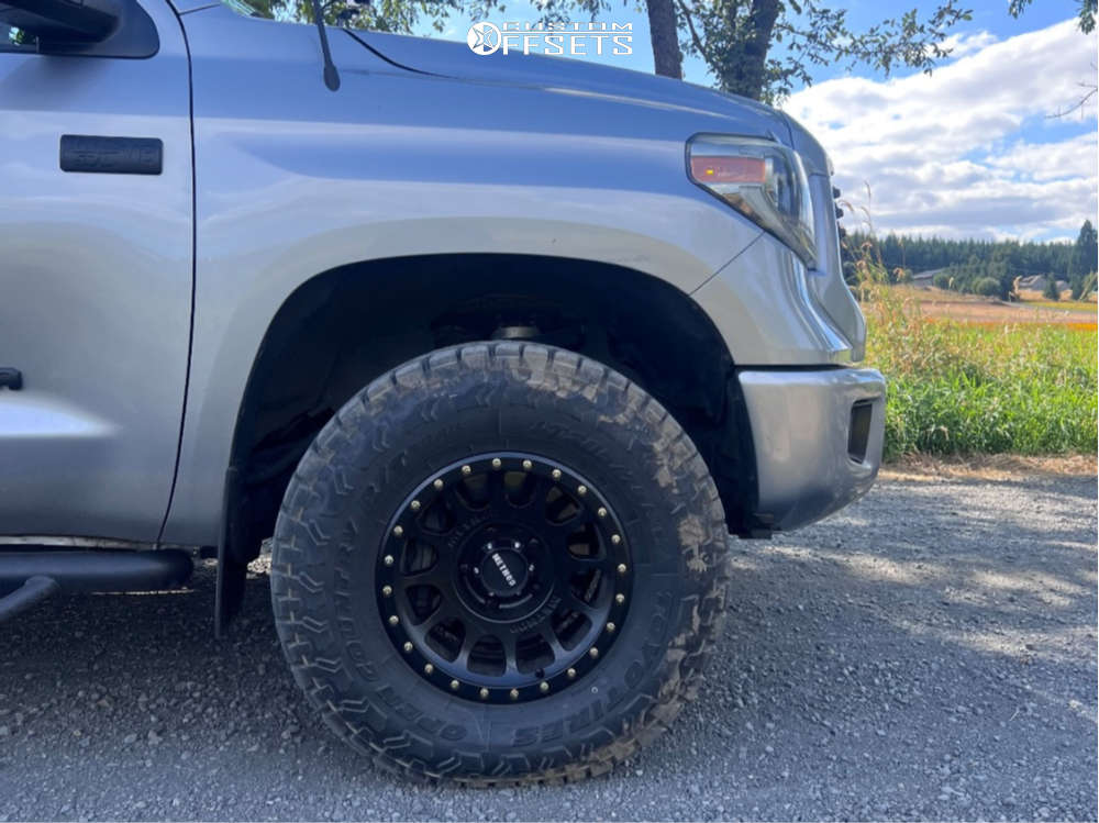 2018 Toyota Tundra with 17x8.5 0 Method MR305 and 285/75R17 Toyo Tires ...