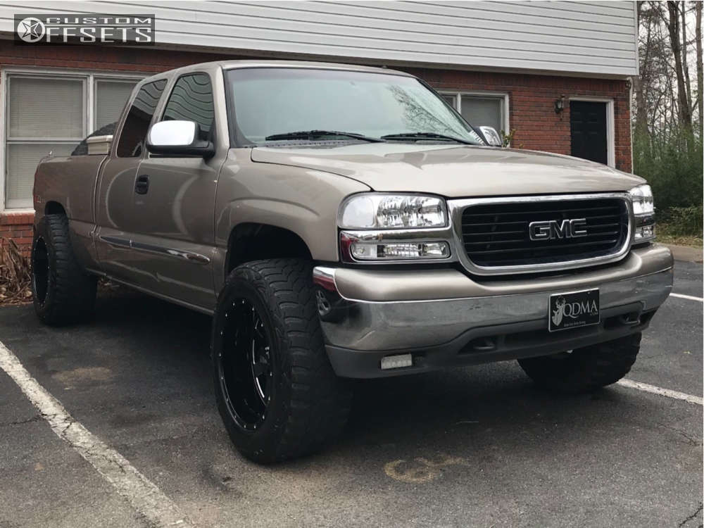 2002 GMC Sierra 1500 with 20x12 -44 Moto Metal Mo962 and 35/12.5R20 Pro ...