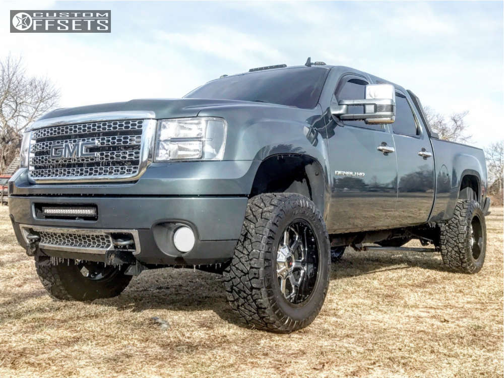 2011 GMC Sierra 2500 HD with 20x10 -24 XD Buck and 35/12.5R20 Nitto ...