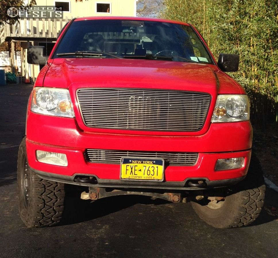 2004 Ford F-150 with 18x9 0 Pro Comp Series 33 and 325/65R18 Fierce ...