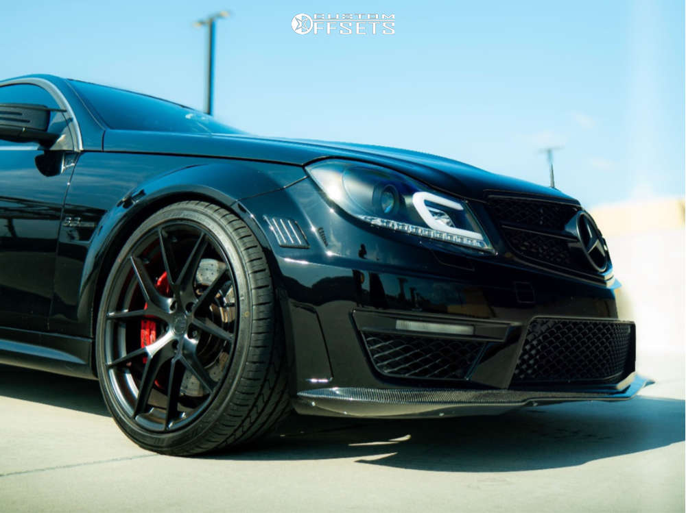 2012 Mercedes-Benz C63 AMG with 19x8.5 35 Aodhan Aff7 and 245/35R19 ...