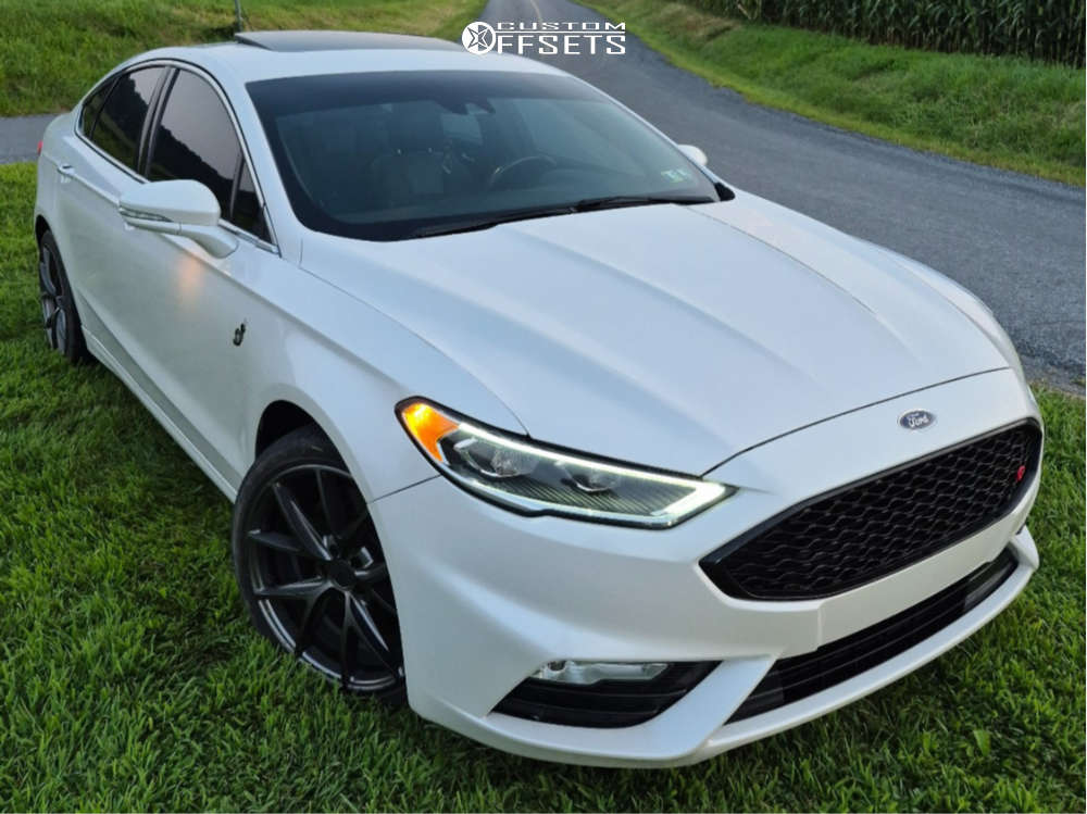 2017 Ford Fusion with 19x8.5 40 Niche Misano and 235/40R19 Lexani Lx ...