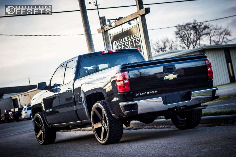 2015 Chevrolet Silverado 1500 with 24x10 31 DUB Baller and 305/35R24 ...