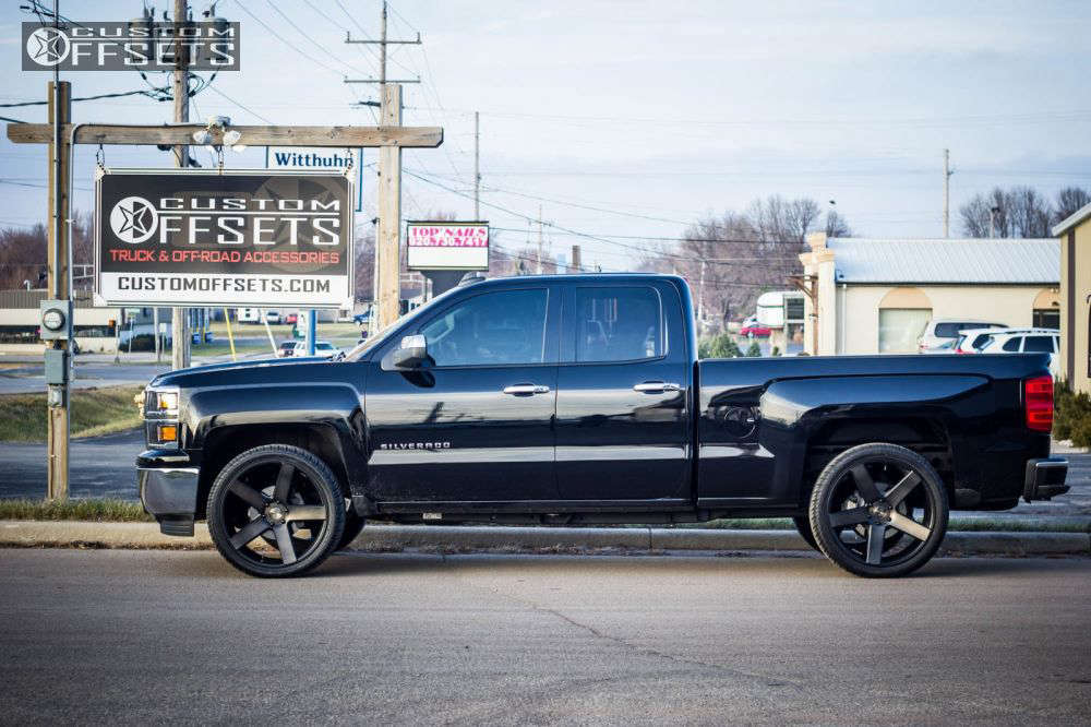 2015 Chevrolet Silverado 1500 with 24x10 31 DUB Baller and 305/35R24 ...