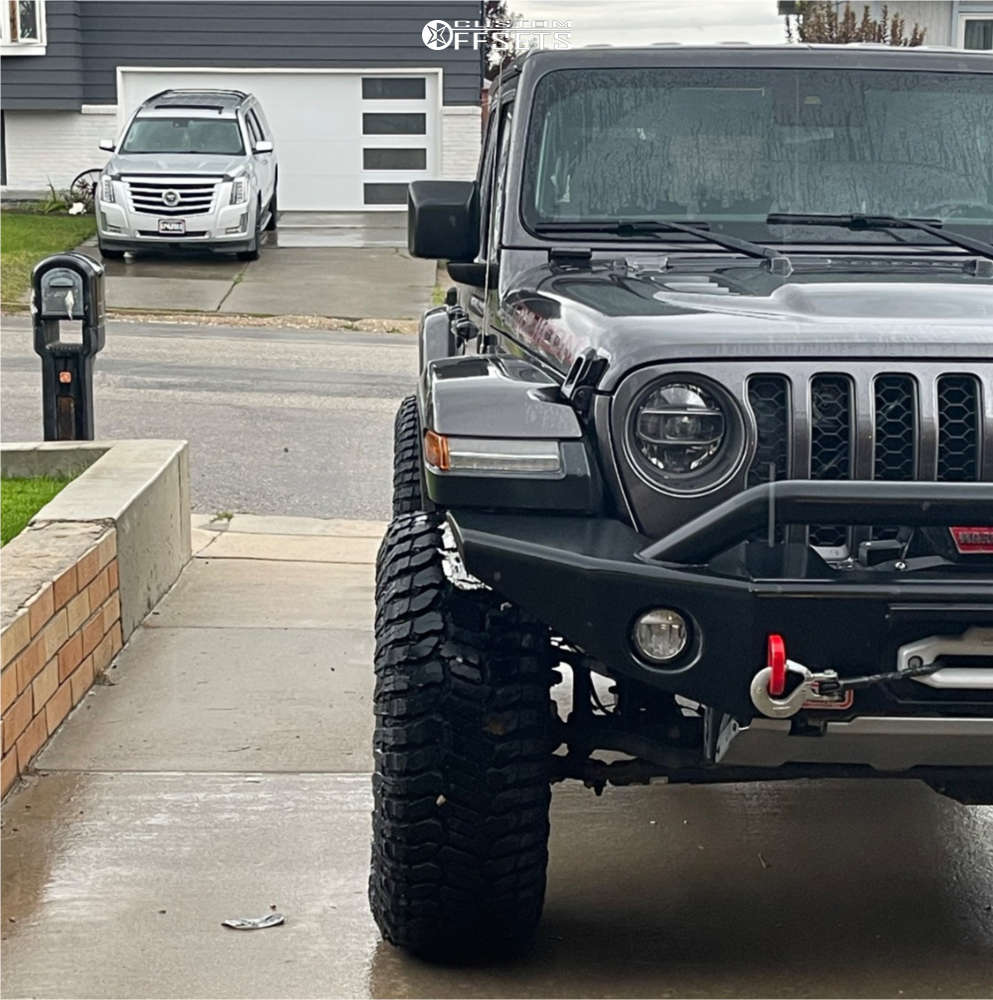 2020 Jeep Gladiator with 17x9 -12 Fuel Unit and 35/12.5R17 Radar ...