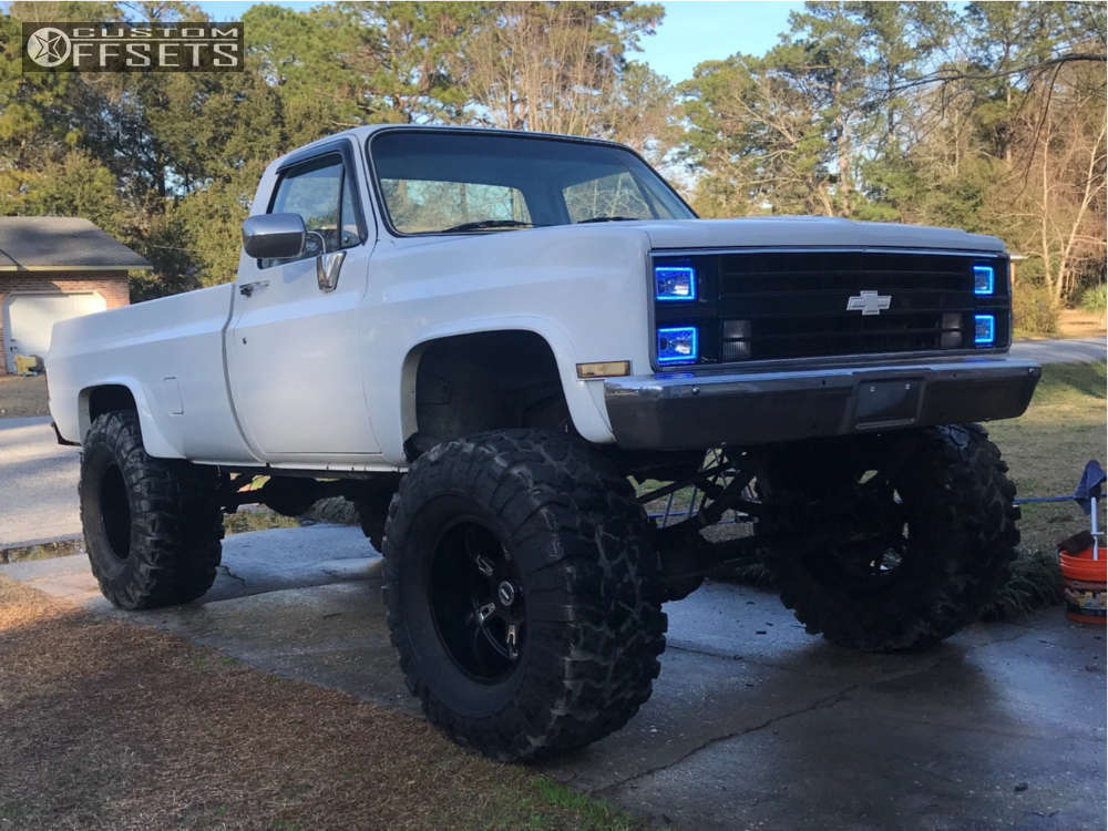 1985 Chevrolet K30 with 20x12 -44 Moto Metal Mo969 and 44/18.5R20 Pit ...