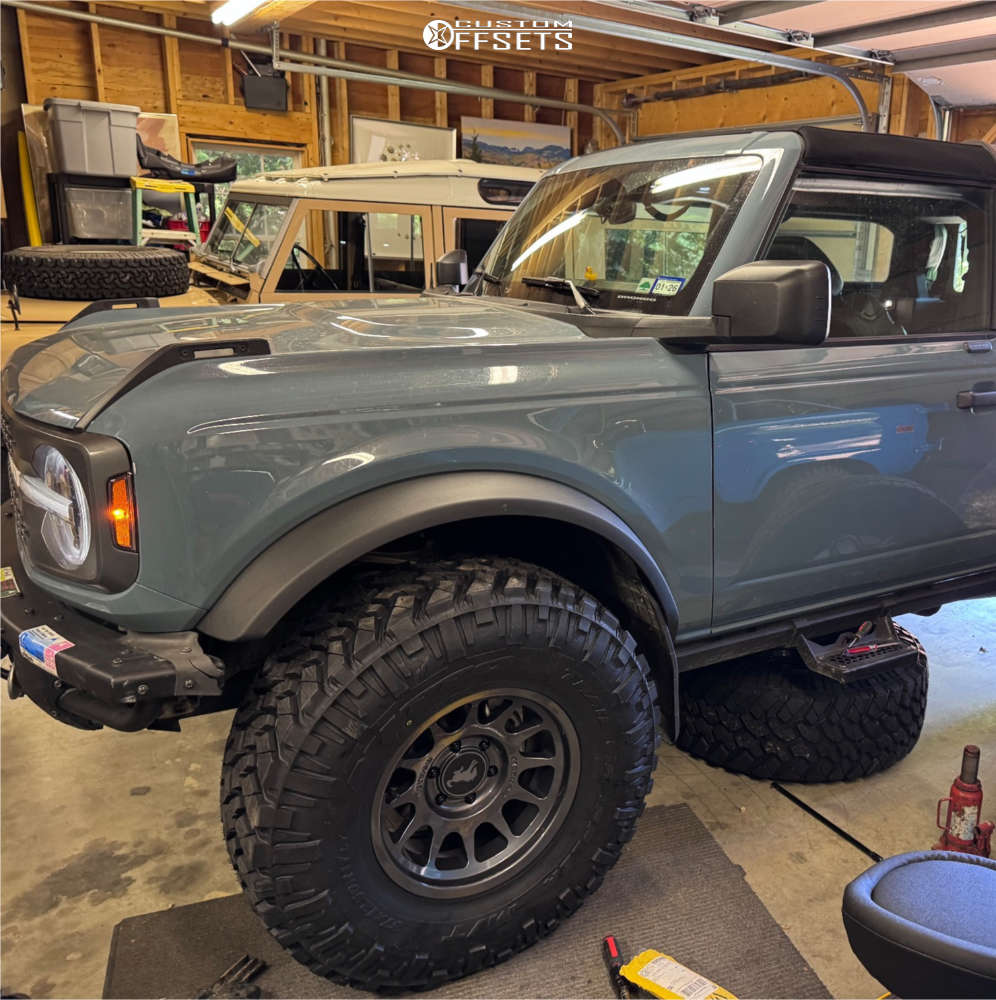 2022 Ford Bronco with 17x9 -12 Method Mr703 and 37/12.5R17 Nitto Trail ...