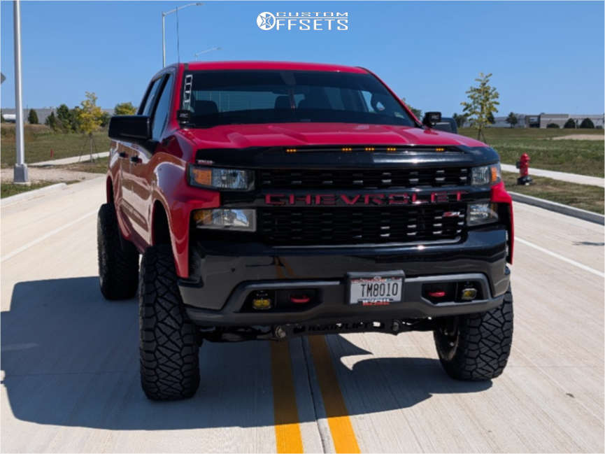 2019 Chevrolet Silverado 1500 with 17x9 -25 Scale 4x4 S04 and 37/12 ...