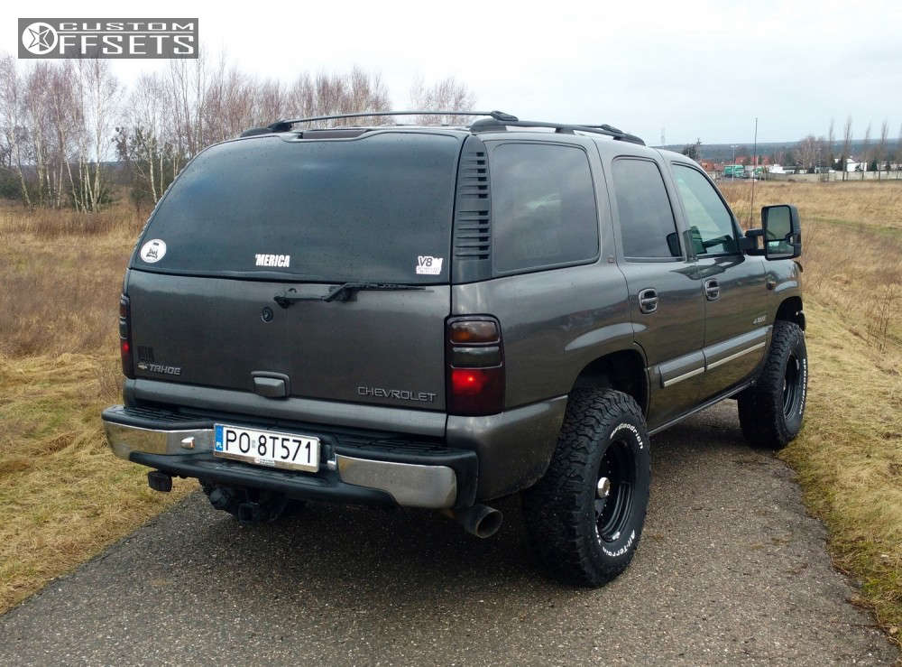 2002 Chevrolet Tahoe with 16x8 -25 Speedmax Other and 285/75R16 ...