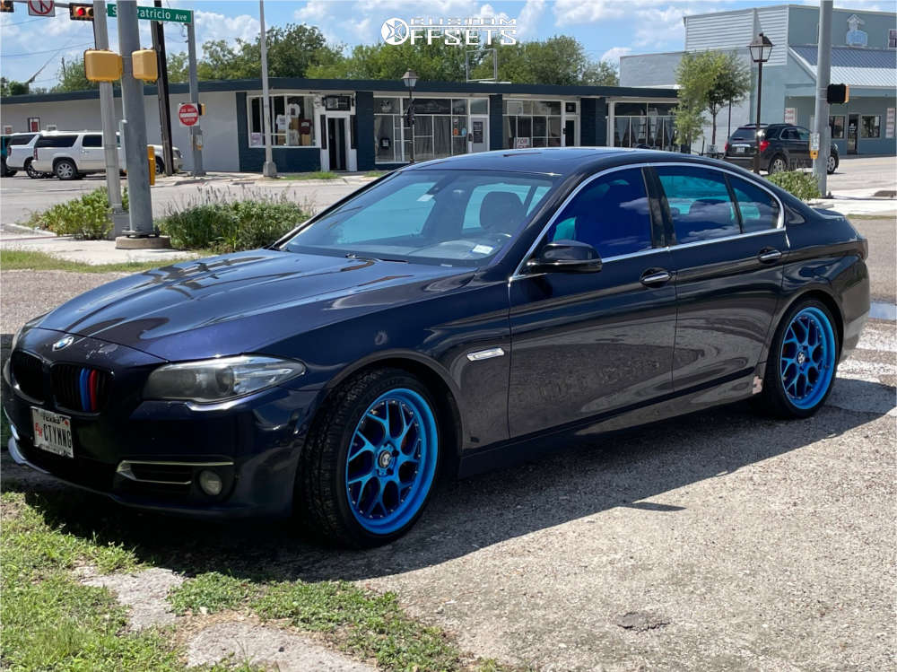 2014 BMW 535d XDrive with 20x8.5 30 Venom 33 and 235/30R20 Lexani Lx ...