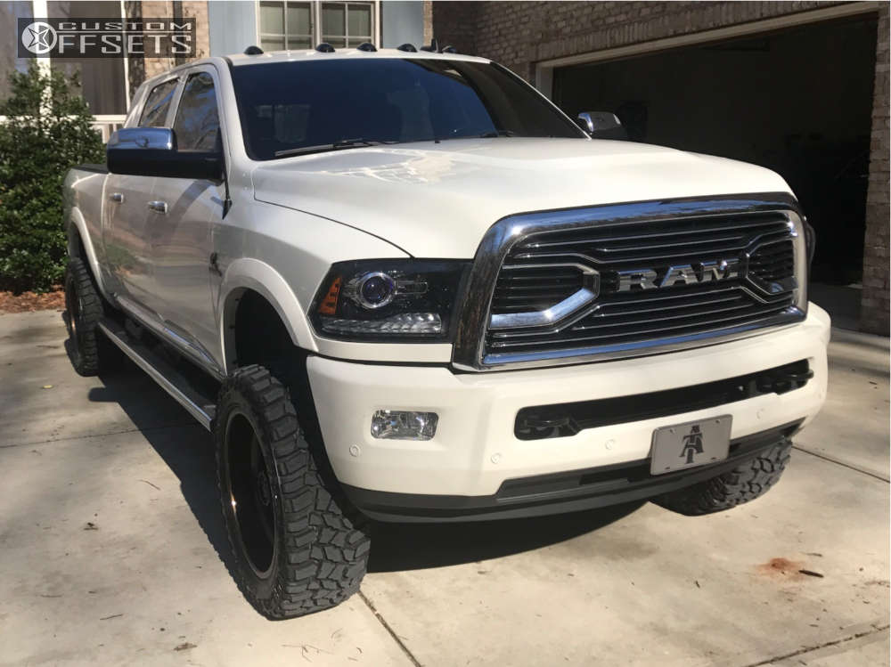 2017 Ram 2500 with 22x10 -24 Fuel Forged Ff45 and 35/12.5R22 Cooper ...