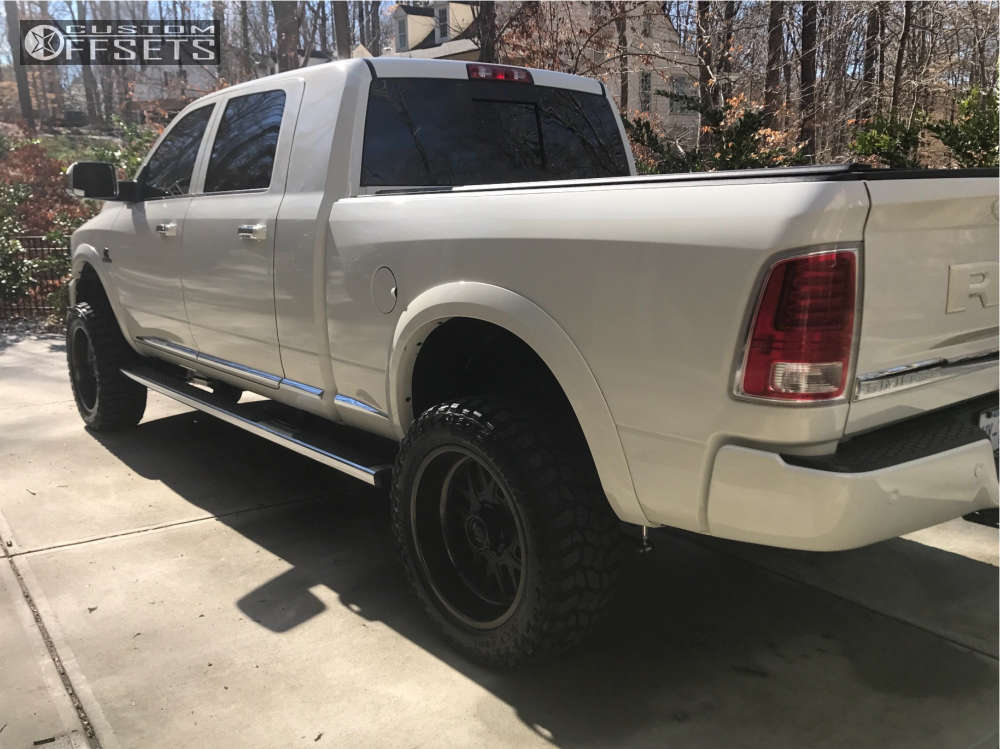 2017 Ram 2500 with 22x10 -24 Fuel Forged Ff45 and 35/12.5R22 Cooper ...