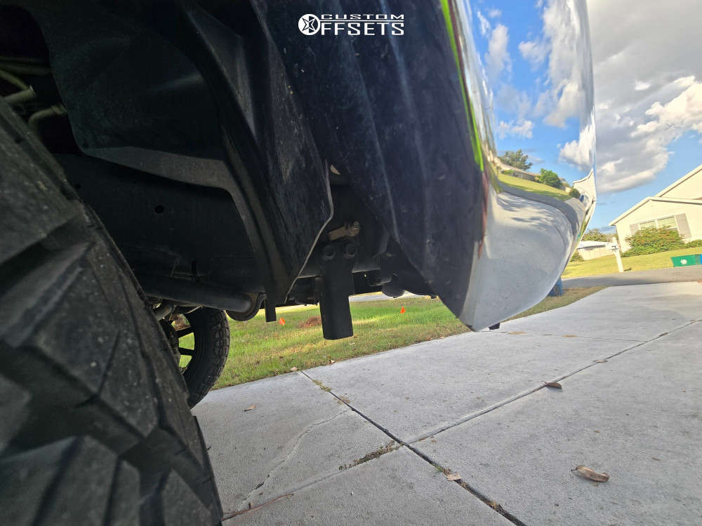 2021 Ram 2500 with 22x12 -44 TIS 563b and 35/12.5R22 Predator New ...