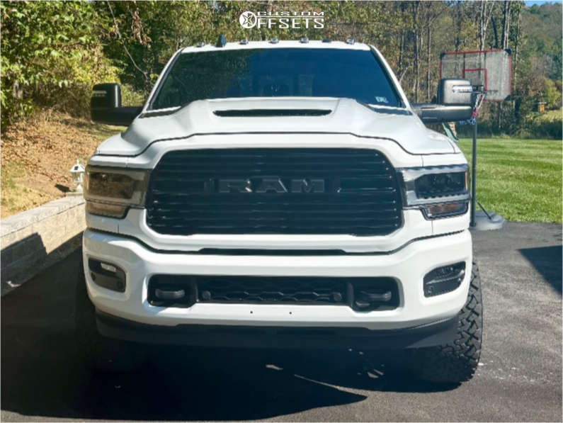 2023 Ram 2500 with 22x10 -19 Hardcore Offroad Hc24 and 35/12.5R22 Venom ...