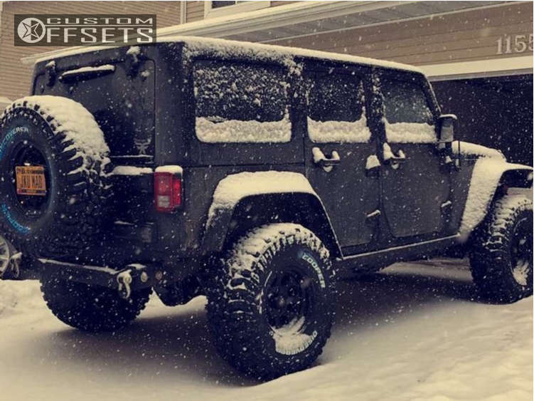 2014 Jeep Wrangler with 15x8 -19.05 Level 8 Tracker and 35/12.5R15 ...