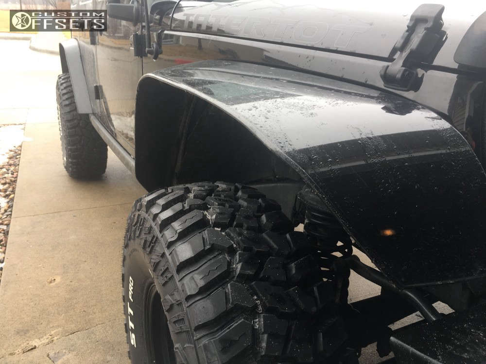 2014 Jeep Wrangler with 15x8 -19.05 Level 8 Tracker and 35/12.5R15 ...