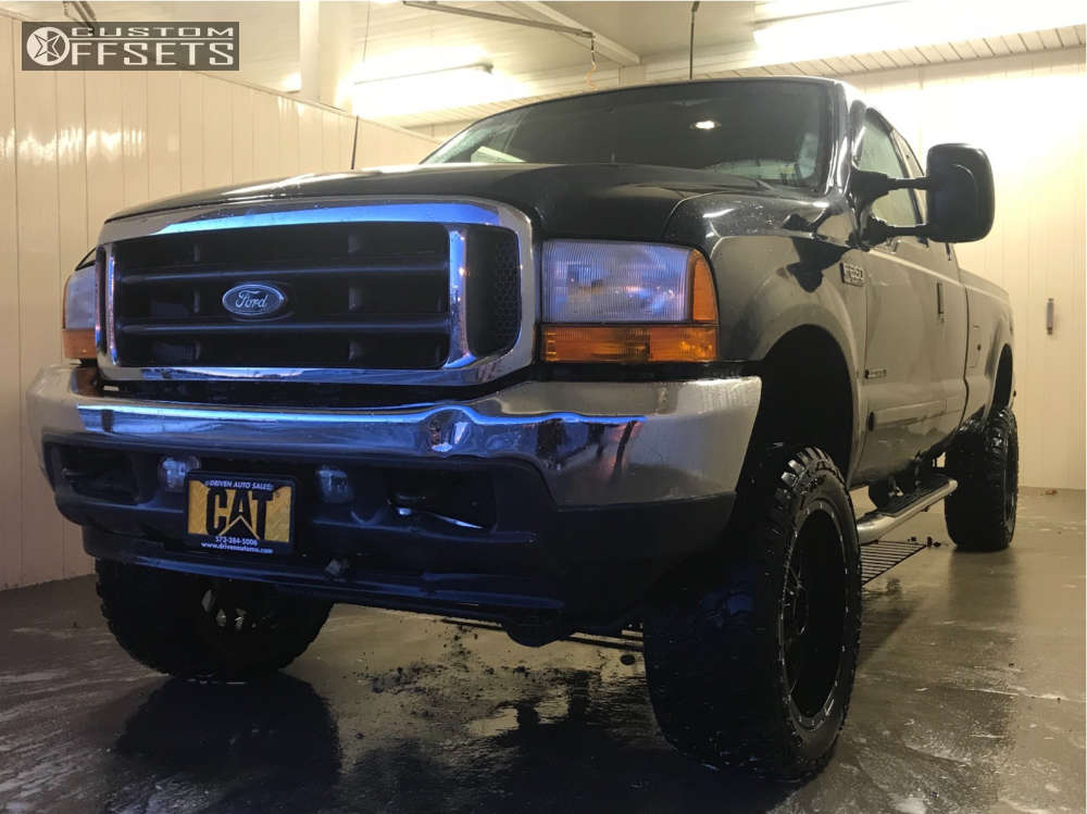 2001 Ford F-250 Super Duty with 20x10 -19 Ballistic Tank and 33/12.5R20 ...