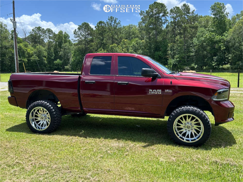 2018 Ram 1500 with 22x12 -44 TIS 547c and 35/12.5R22 TIS Tt1 and ...