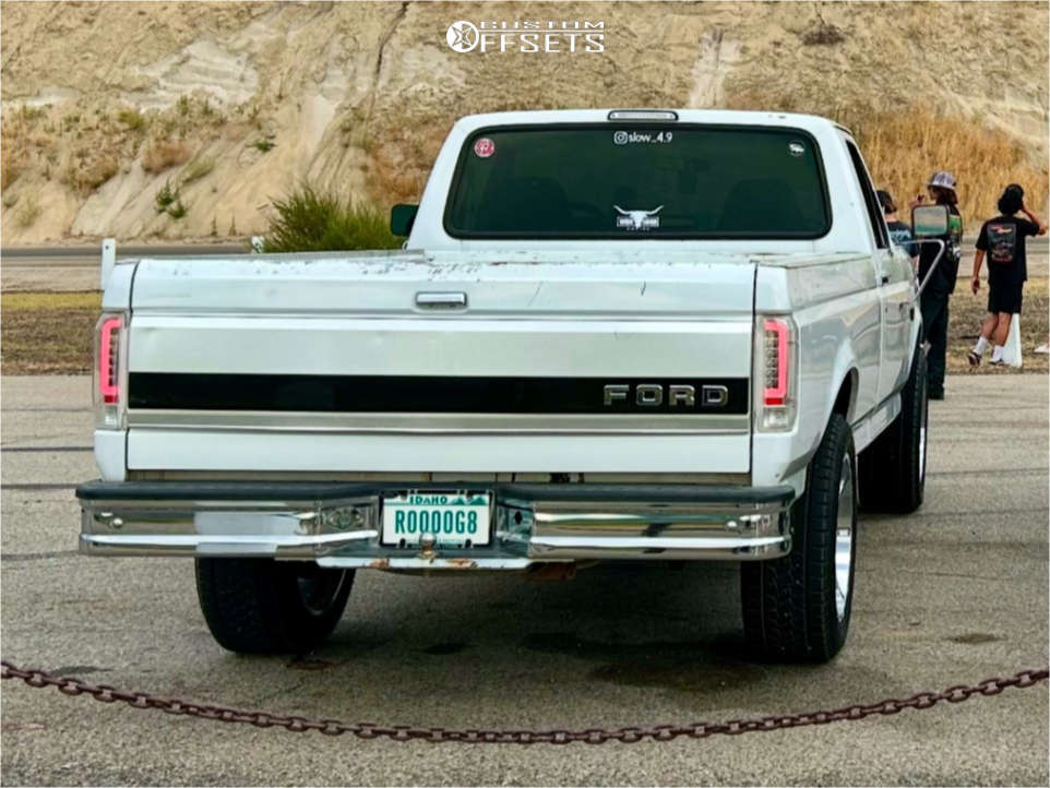 1996 Ford F-150 with 20x10 -25 TIS 547c and 275/55R20 Kanati Navpoint ...