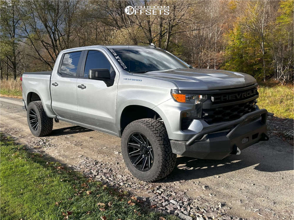 2024 Chevrolet Silverado 1500 with 20x10 -18 Moto Metal Mo998 and 35/12 ...