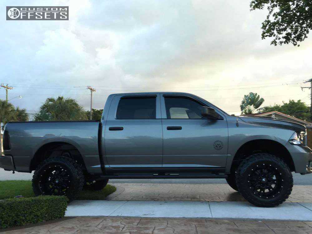 2012 Ram 1500 with 20x12 -44 TIS 535B and 35/12.5R20 Federal Couragia ...