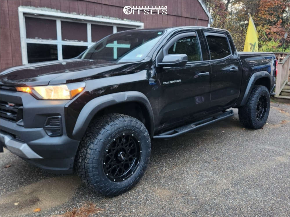 2025 Chevrolet Colorado with 18x9 -12 Vision Rocker and 275/70R18 Toyo ...