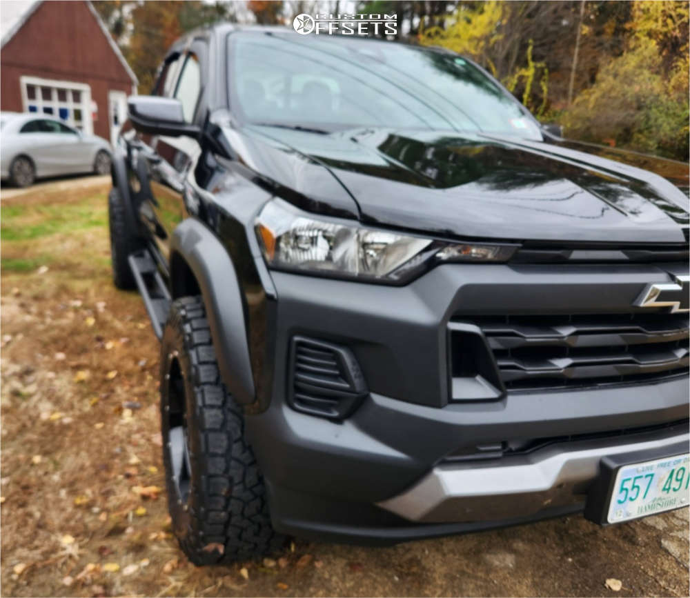 2025 Chevrolet Colorado with 18x9 -12 Vision Rocker and 275/70R18 Toyo ...