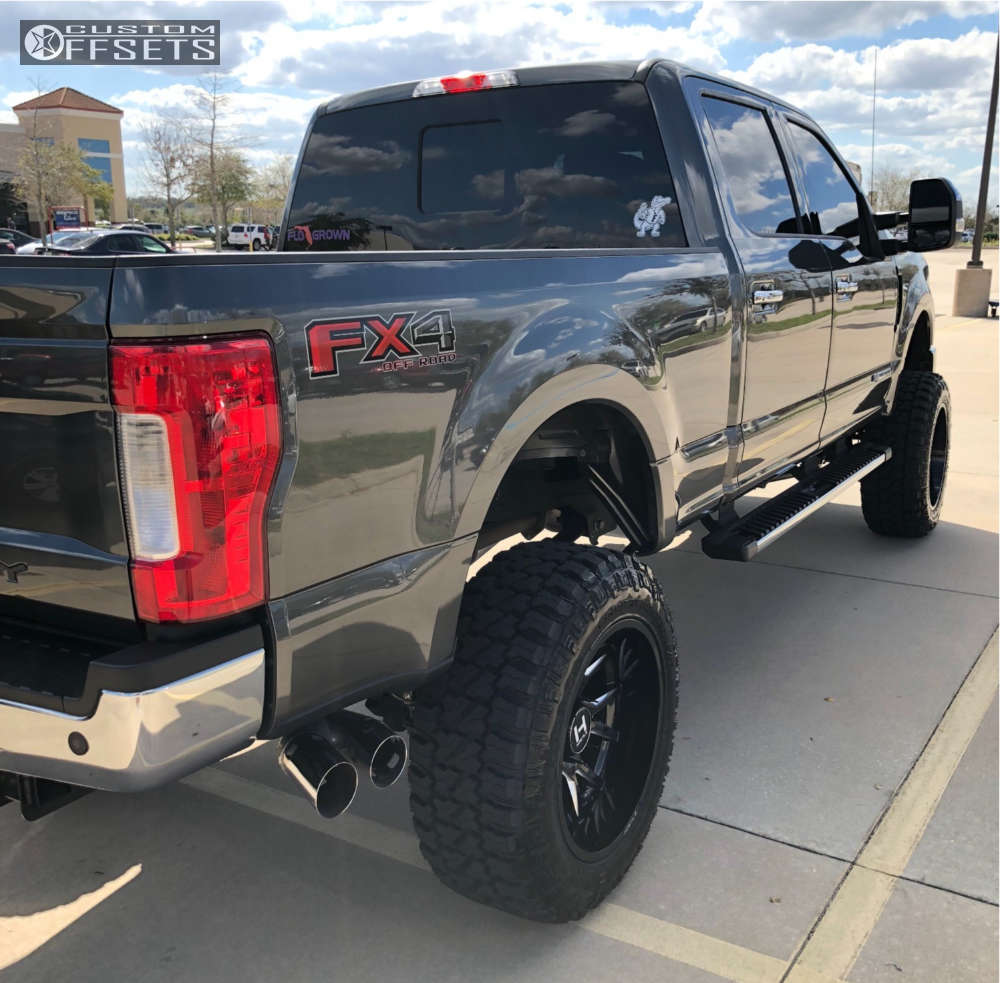 2017 Ford F-250 Super Duty with 22x12 -44 Hostile Rage and 37/13.5R22 ...
