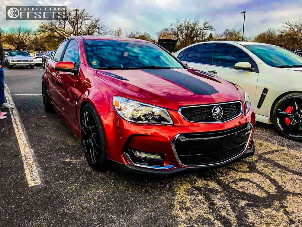 2016 Chevrolet SS with 20x8.5 35 Niche Circuit and 255/35R20 Nitto Invo ...