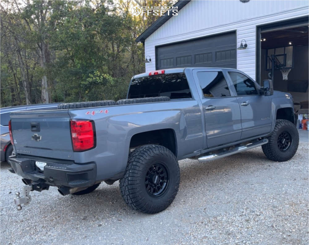 2015 Chevrolet Silverado 2500 HD with 17x8.5 0 Method Mr323 and 37/12 ...