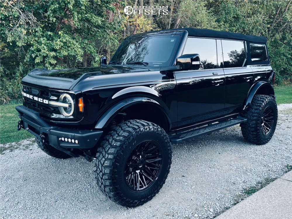 2022 Ford Bronco with 20x10 -18 Gear Off-Road 770b and 37/12.5R20 ...