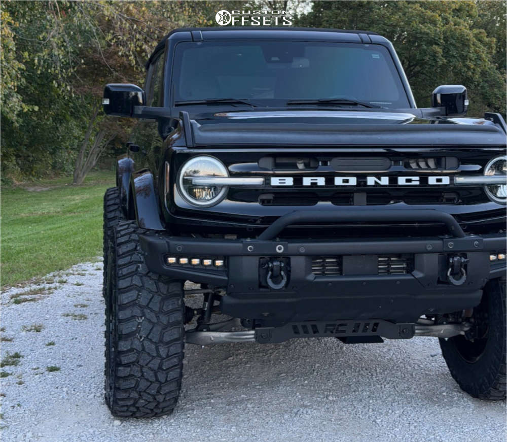 2022 Ford Bronco with 20x10 -18 Gear Off-Road 770b and 37/12.5R20 ...