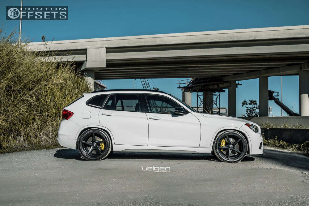 2015 BMW X1 with 19x8.5 33 Velgen Classic5 and 265/35R19 Continental ...