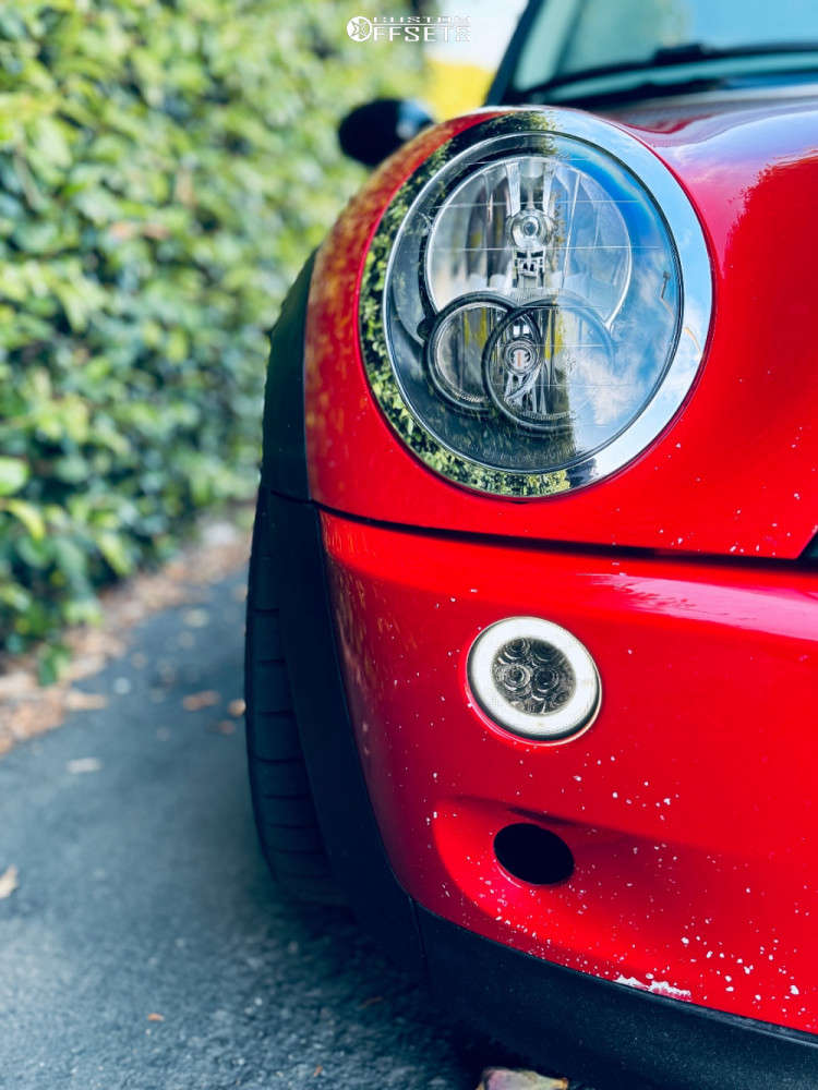 2005 Mini Cooper with 16x8 28 Motegi Mr156 and 205/50R16 Falken Ziex ...