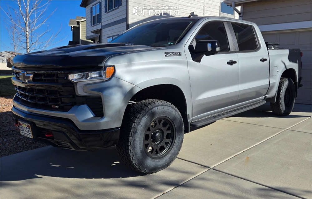 2025 Chevrolet Silverado 1500 with 18x9 1 Ultra The Chief and 285/70R18 ...