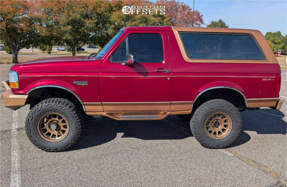 1995 Ford Bronco with 17x9 -12 Method Mr703 and 295/70R17 Mickey ...
