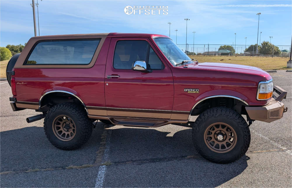 1995 Ford Bronco with 17x9 -12 Method Mr703 and 295/70R17 Mickey ...