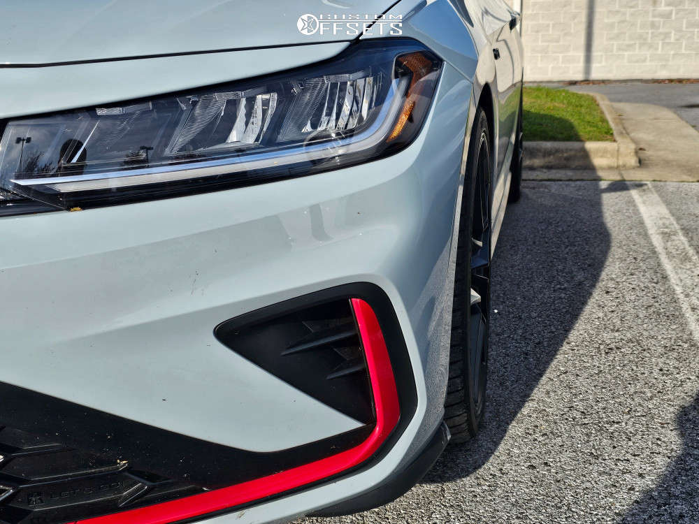 2025 Volkswagen Jetta with 19x8.5 45 HRE FlowForm Ff21 and 245/35R19 ...
