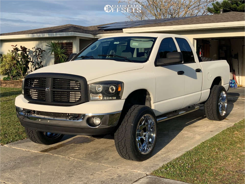 2006 Dodge Ram 2500 with 22x12 -44 Hostile Rage and 315/45R22 Nitto ...