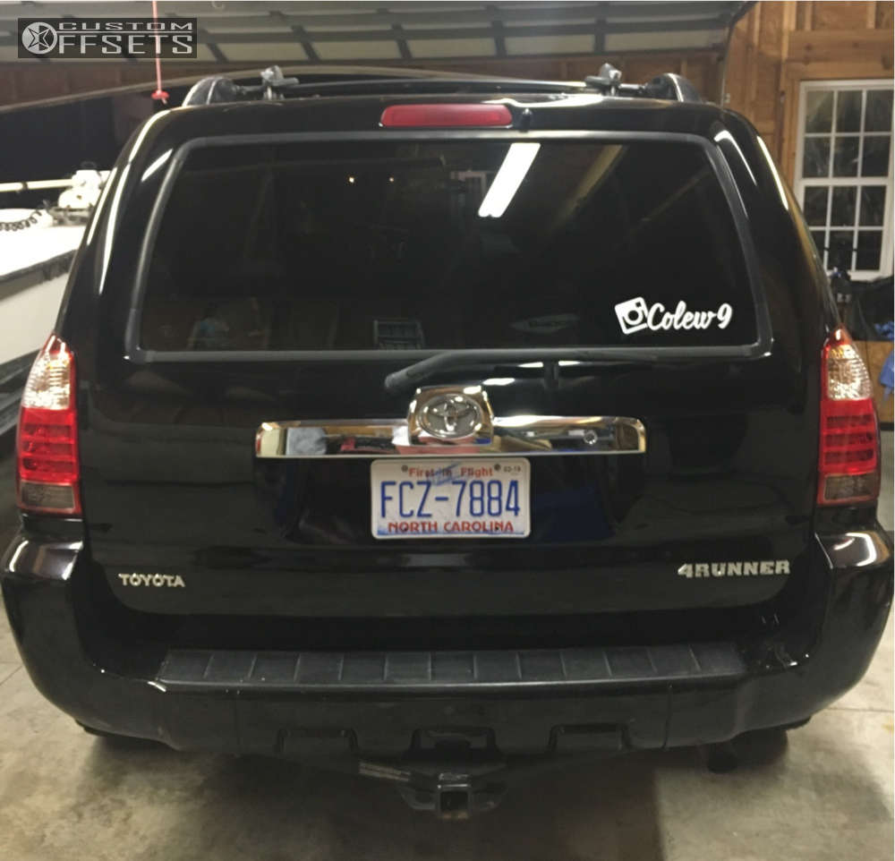 2007 Toyota 4Runner with 20x12 -43 Fuel Triton and 33/12.5R20 Radar ...