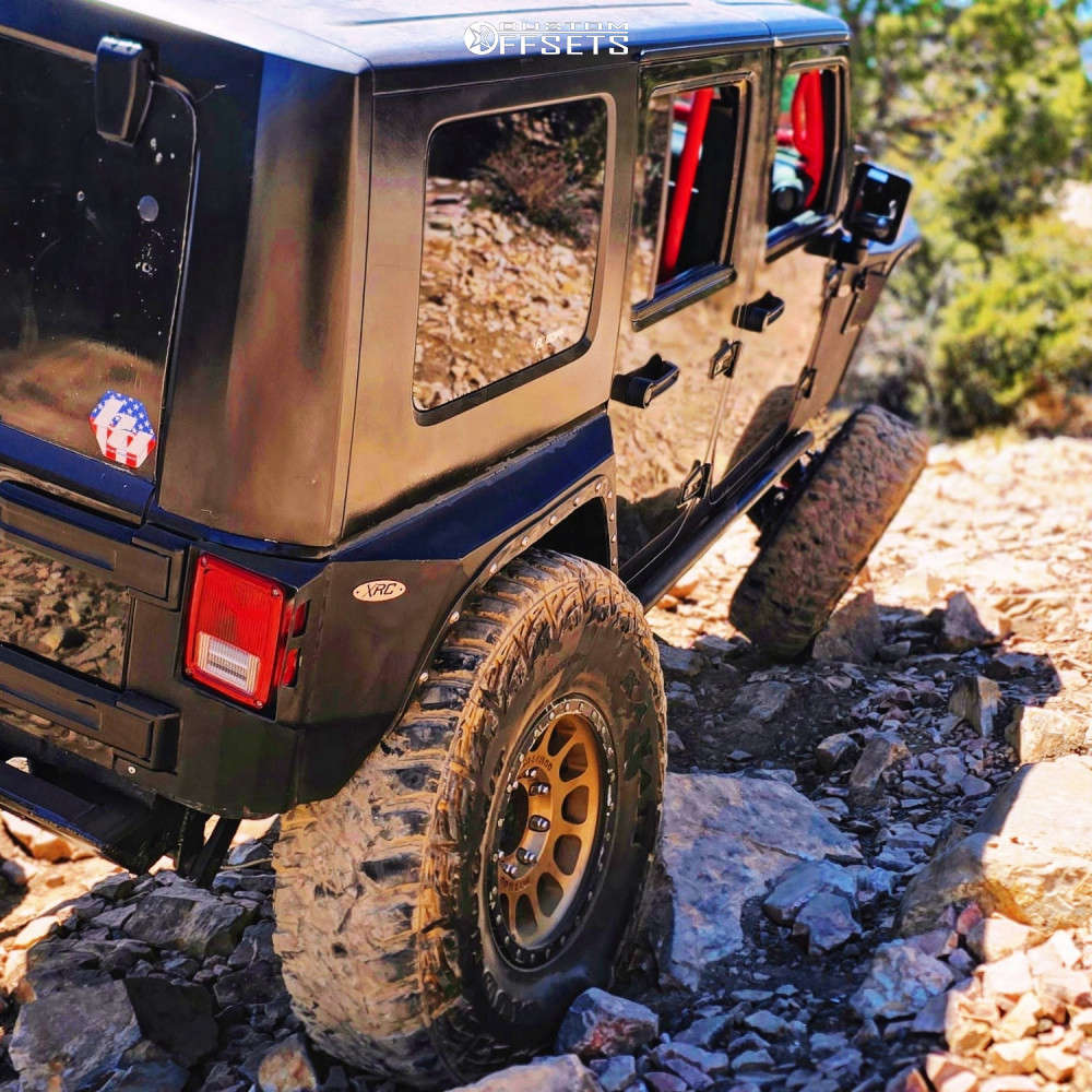 2012 Jeep Wrangler with 17x8.5 0 Method MR305 and 40/13.5R17 Kanati Mud ...