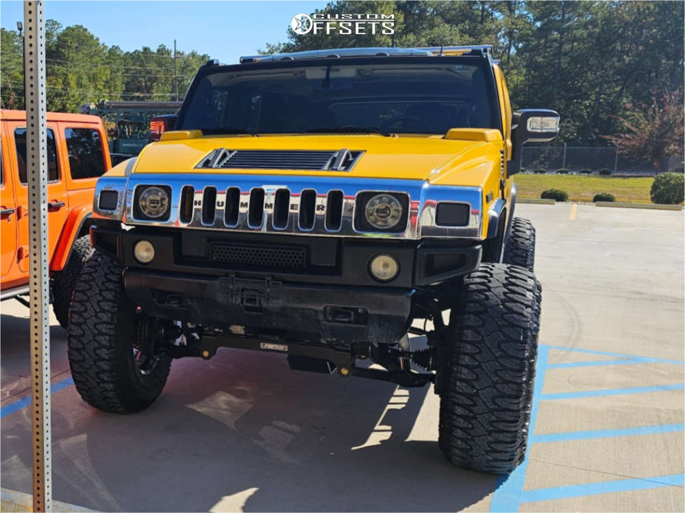 2005 Hummer H2 with 20x9 12 Vision Brawl and 42/14.5R20 Milestar ...