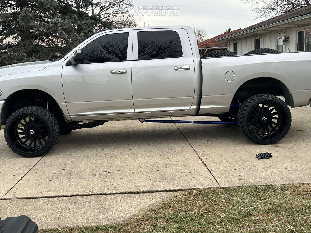 2016 Ram 2500 with 24x14 -76 TIS 547b and 33/13.5R24 AMP Mud Terrain ...