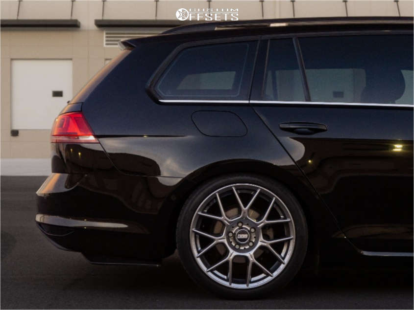 2016 Volkswagen Golf SportWagen with 18x8.5 40 BBS Xr and 225/40R18 Continental Extremecontact ...