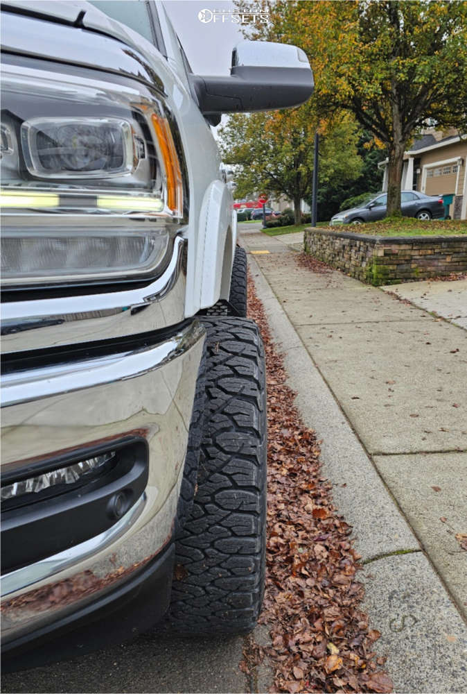 2022 Ram 3500 with 22x12 -44 TIS 560bm and 325/50R22 BFGoodrich All ...